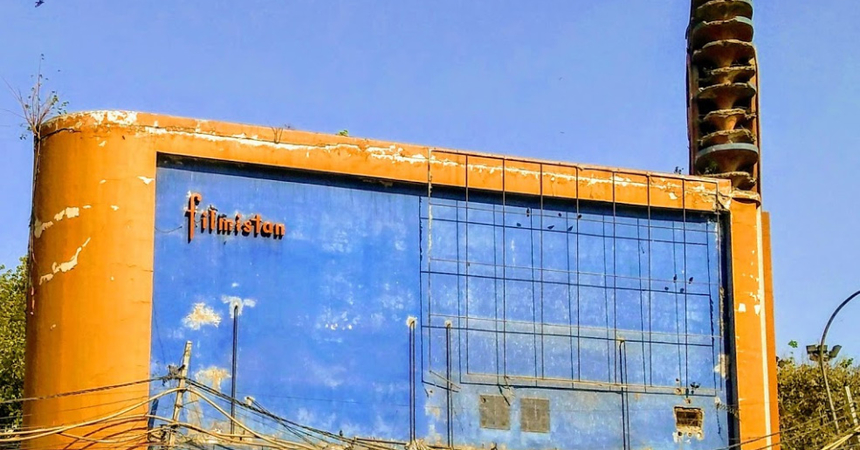 Model Basti, Rani Jhansi Road, Jhandewalan, Karol Bagh,New Delhi - 110 005